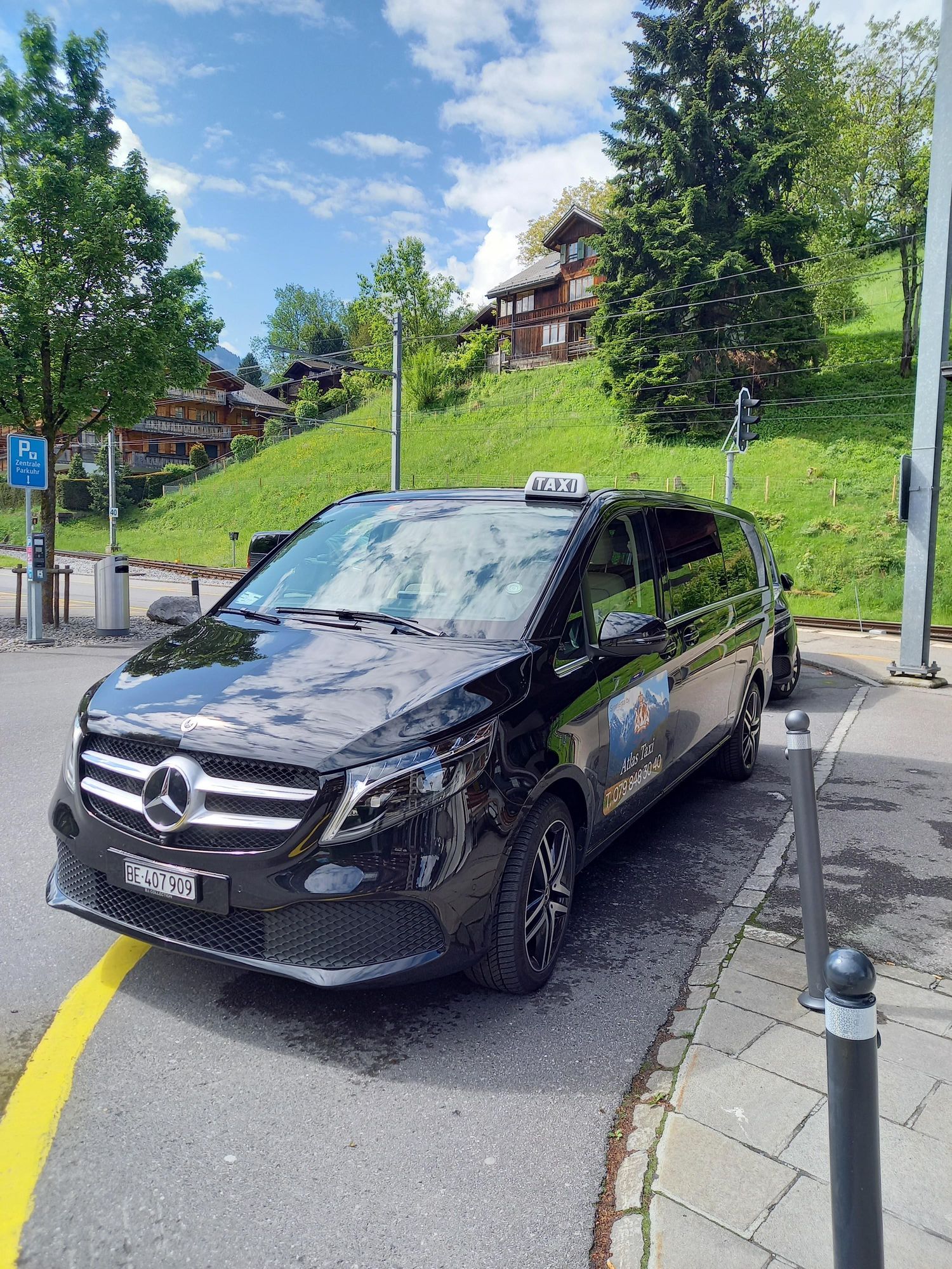 ZIP.ch | Atlas Limousine & Taxi Gstaad, Limousine Service - Saanenmöser ...